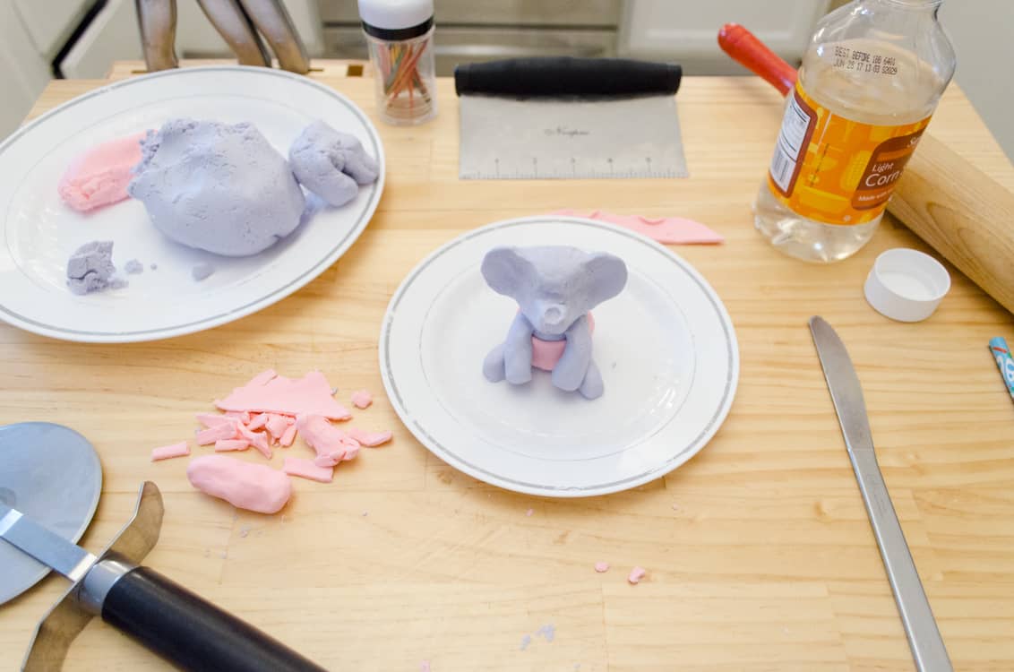 How To Make Easy Modeling Chocolate – The Goldilocks Kitchen